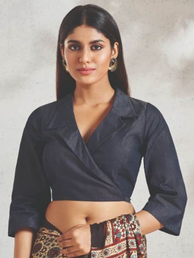 Modern Sleeveless Blouse Designs Idea to Elevate Your Style